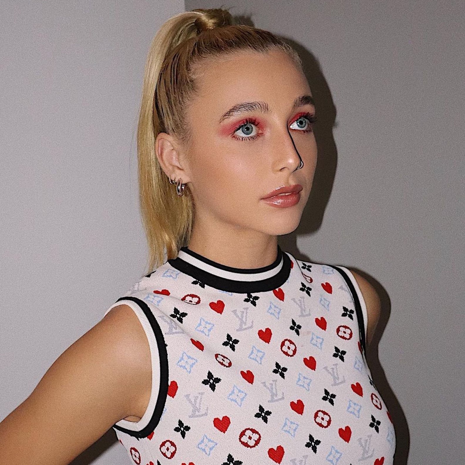 Emma Chamberlain's People's Choice Awards Louis Vuitton Look | PS Fashion