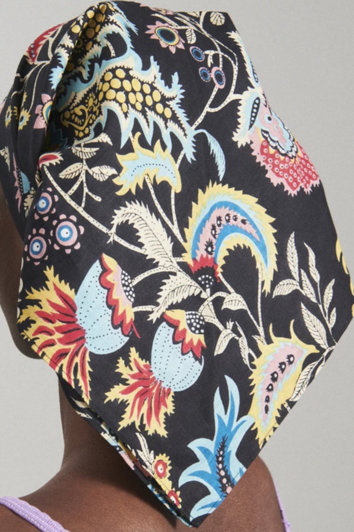 The Bandana Top Trend You Will See Everywhere in Summer 2021 | PS Fashion