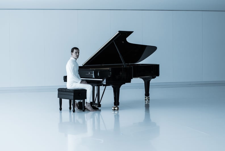 Is Michael Fassbender Playing Piano and Recorder in Alien? | PS ...