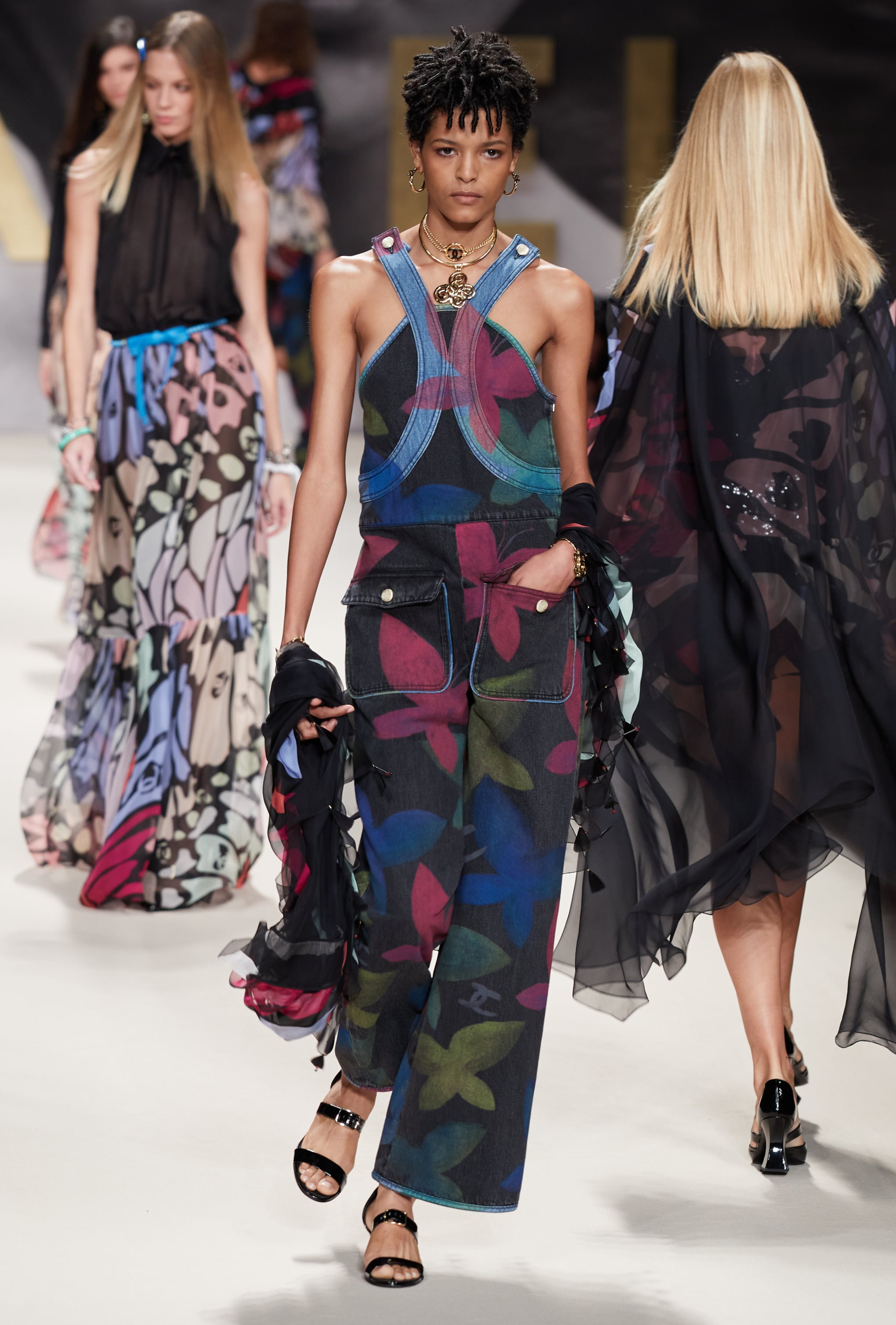 Everything You Need to Know About Chanel's Nostalgic Runway | POPSUGAR ...