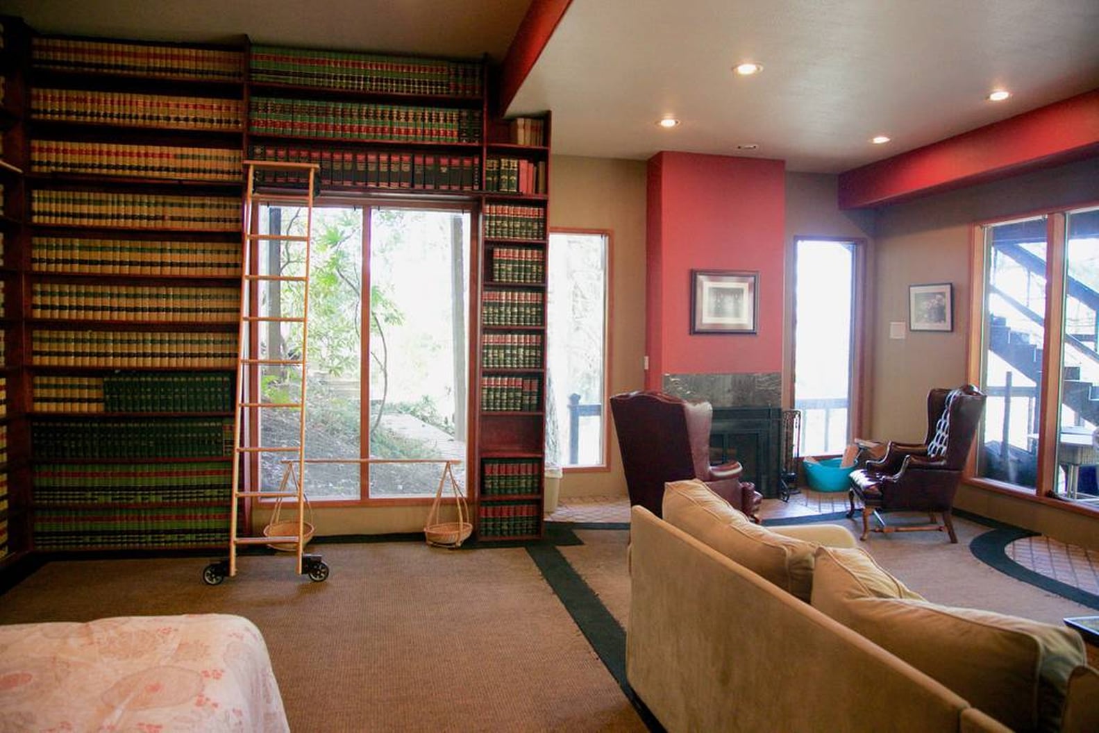 Best Airbnbs With Libraries | POPSUGAR Smart Living