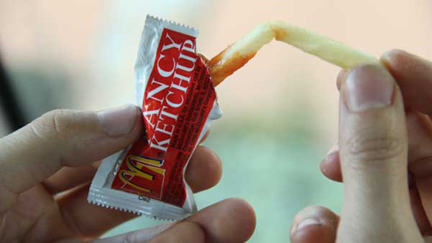 How to Eat Fries and Ketchup in the Car | PS Food