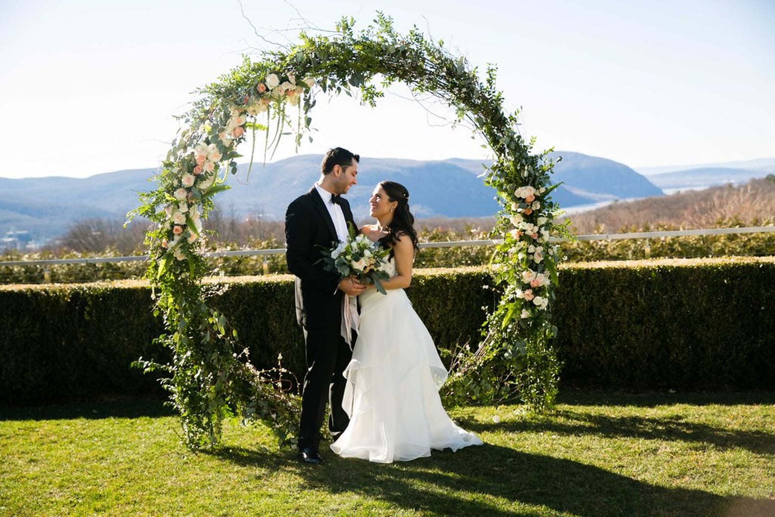 First-Look Wedding Photos Pros and Cons | PS Love