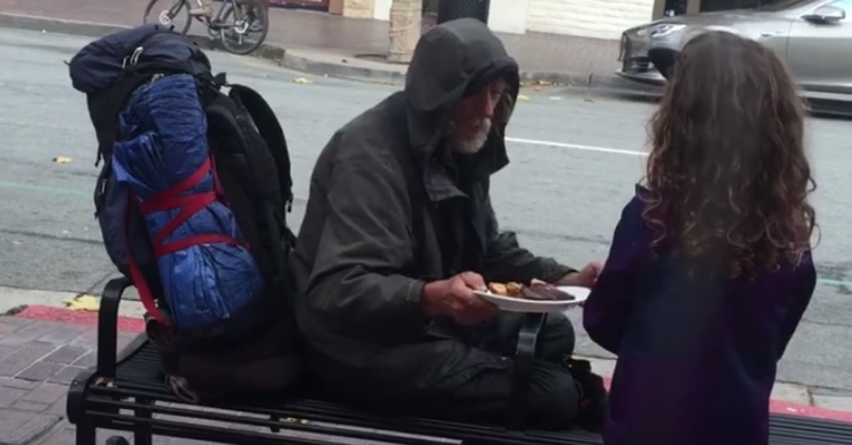 Little Girl Gives Meal to Homeless Man | POPSUGAR Family