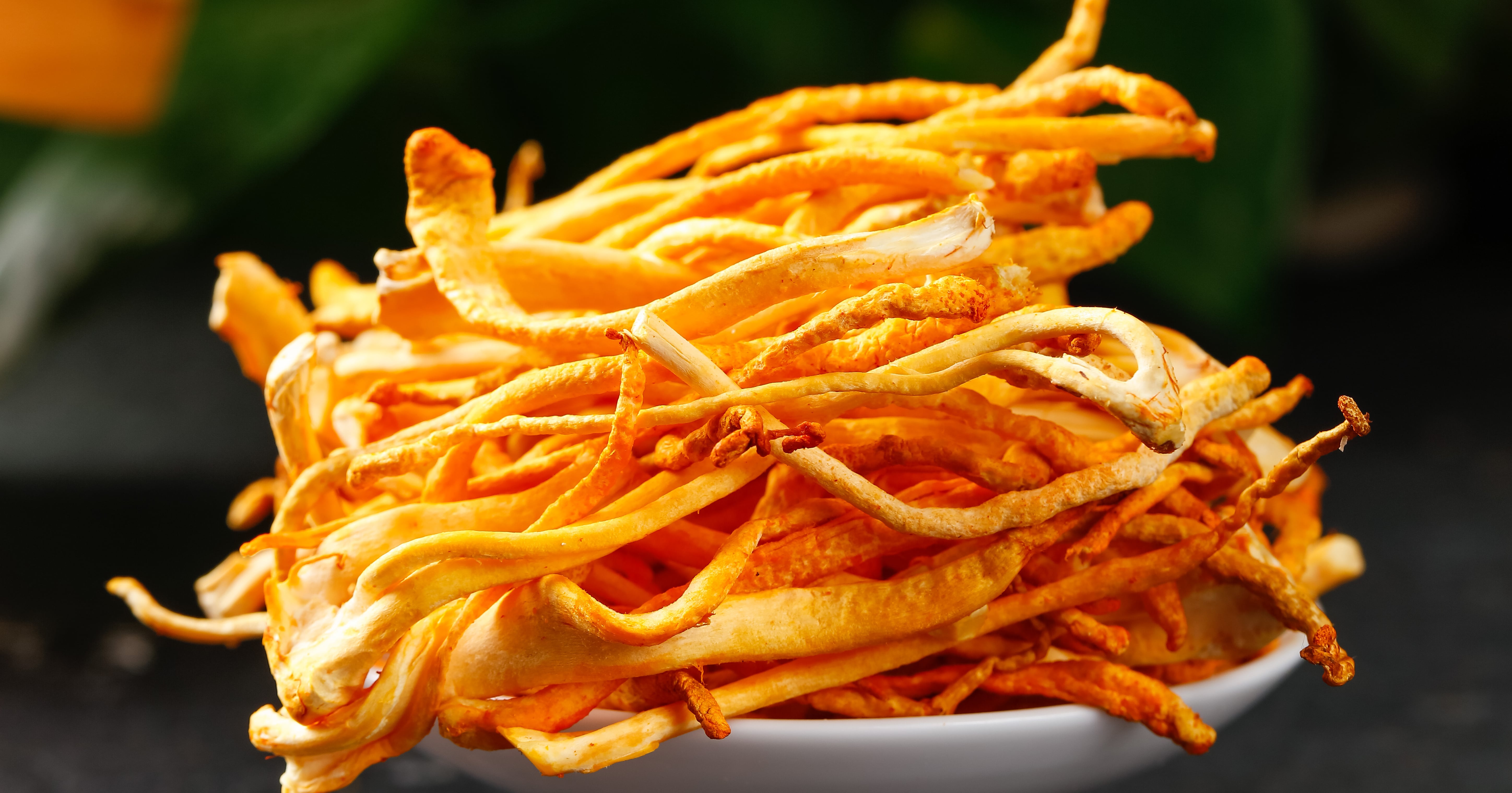 What Is Cordyceps? Benefits and Dangers of the Fungus | PS Fitness