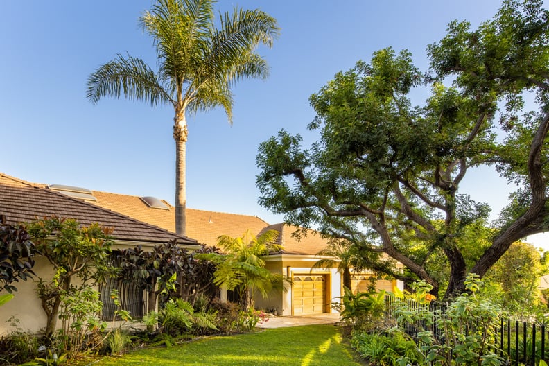 How to Book Issa Rae's South LA Home on Airbnb | POPSUGAR Home