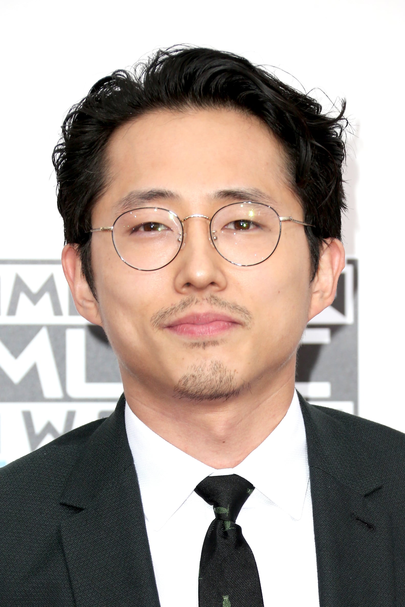 Steven Yeun at the American Music Awards 2016 | PS Celebrity