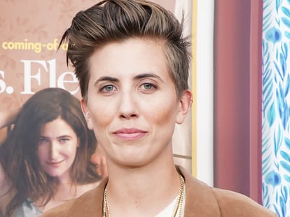 Meet E.R. Fightmaster, Who Plays Em on Shrill | POPSUGAR Celebrity