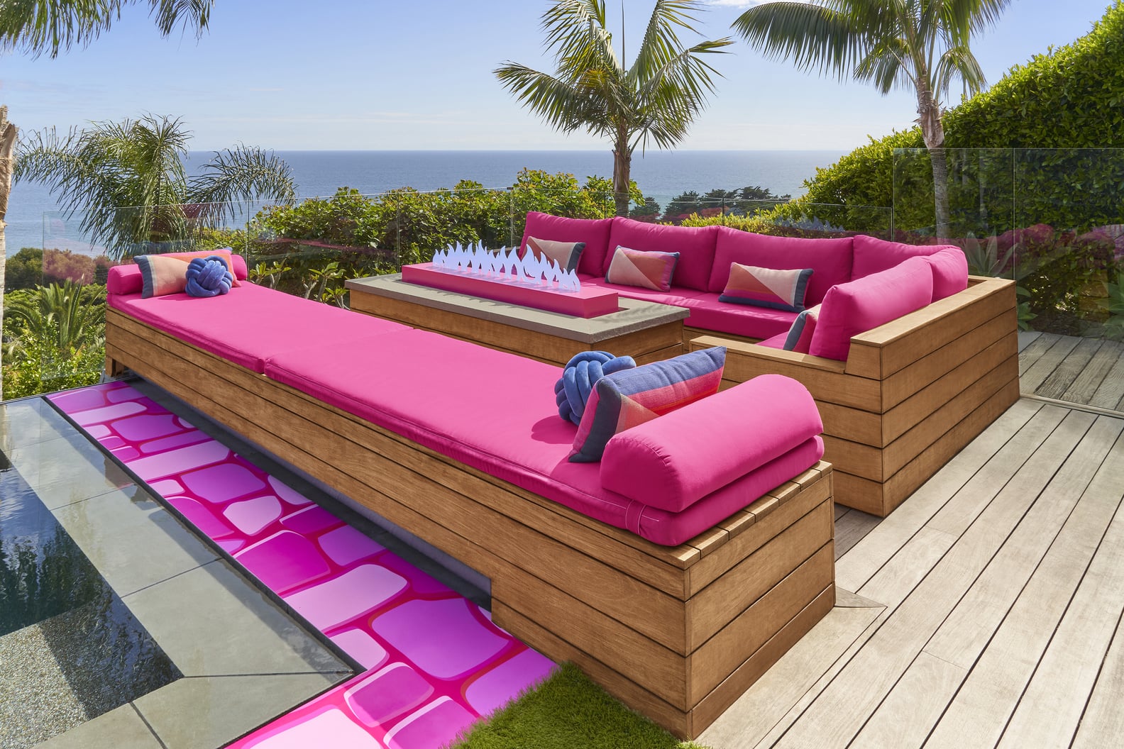 How to Book a Stay at Barbie's Real-Life Malibu Dreamhouse | PS ...