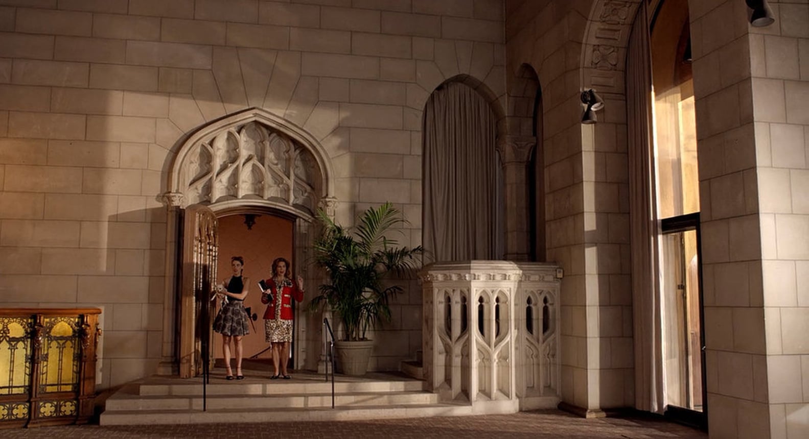 Katy Perry Fighting Nuns to Buy Los Angeles Convent | POPSUGAR Home