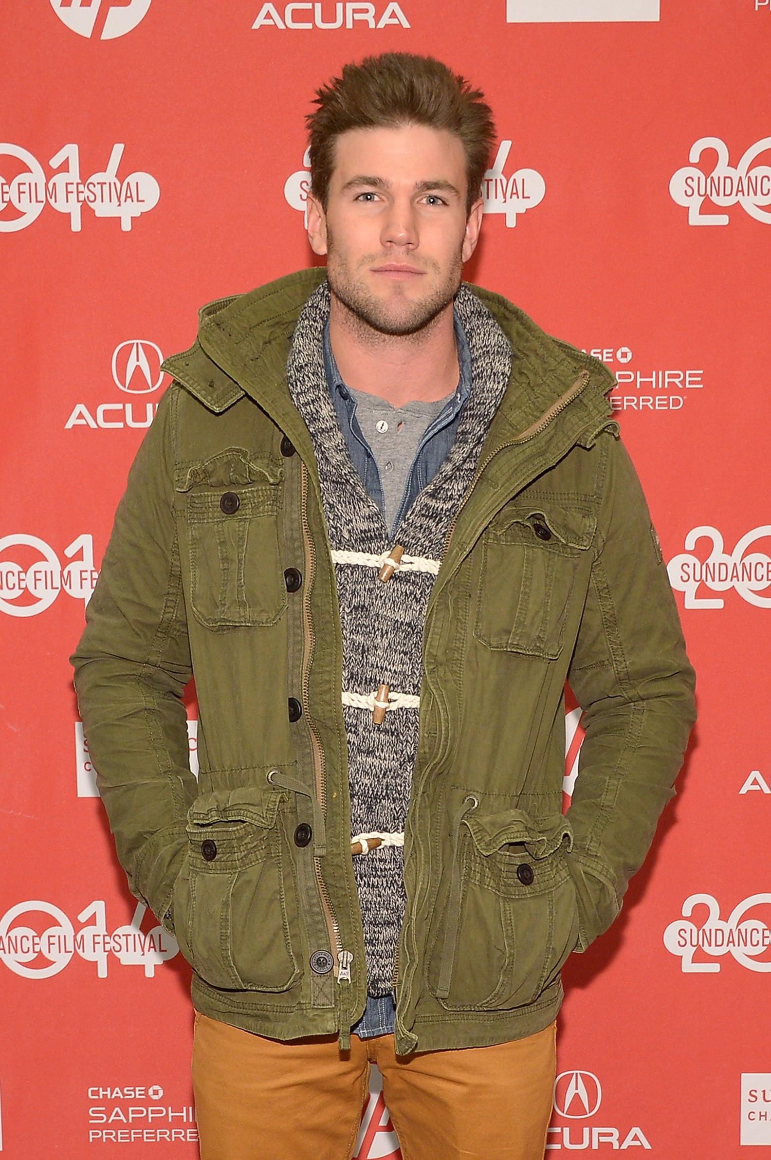 Austin Stowell Facts | PS Celebrity