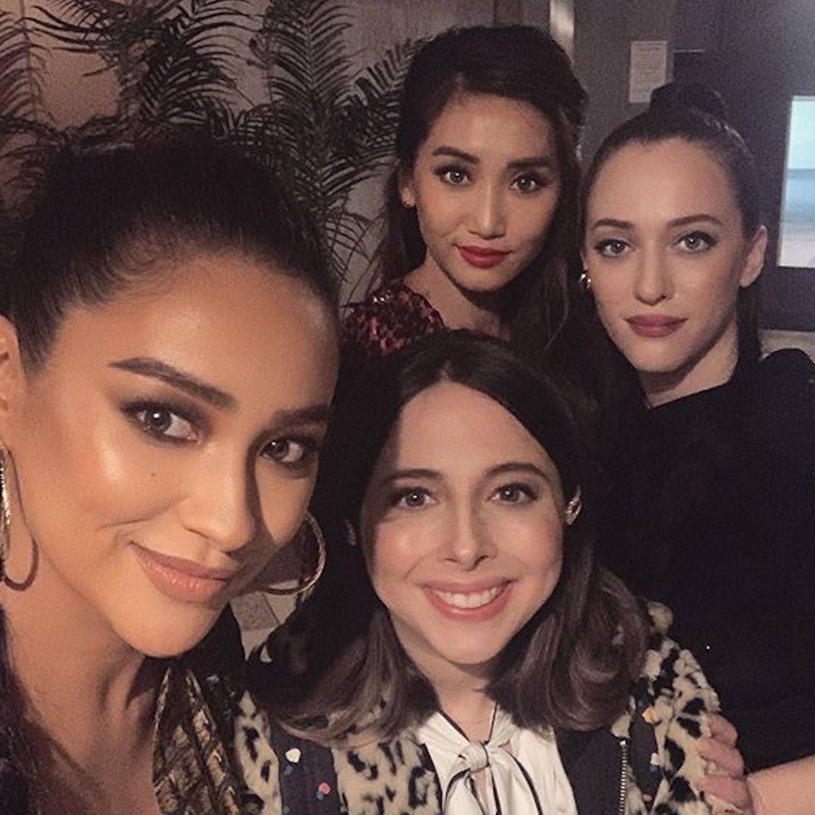 Cute Pictures of the Dollface Cast Hanging Out Together | PS Celebrity