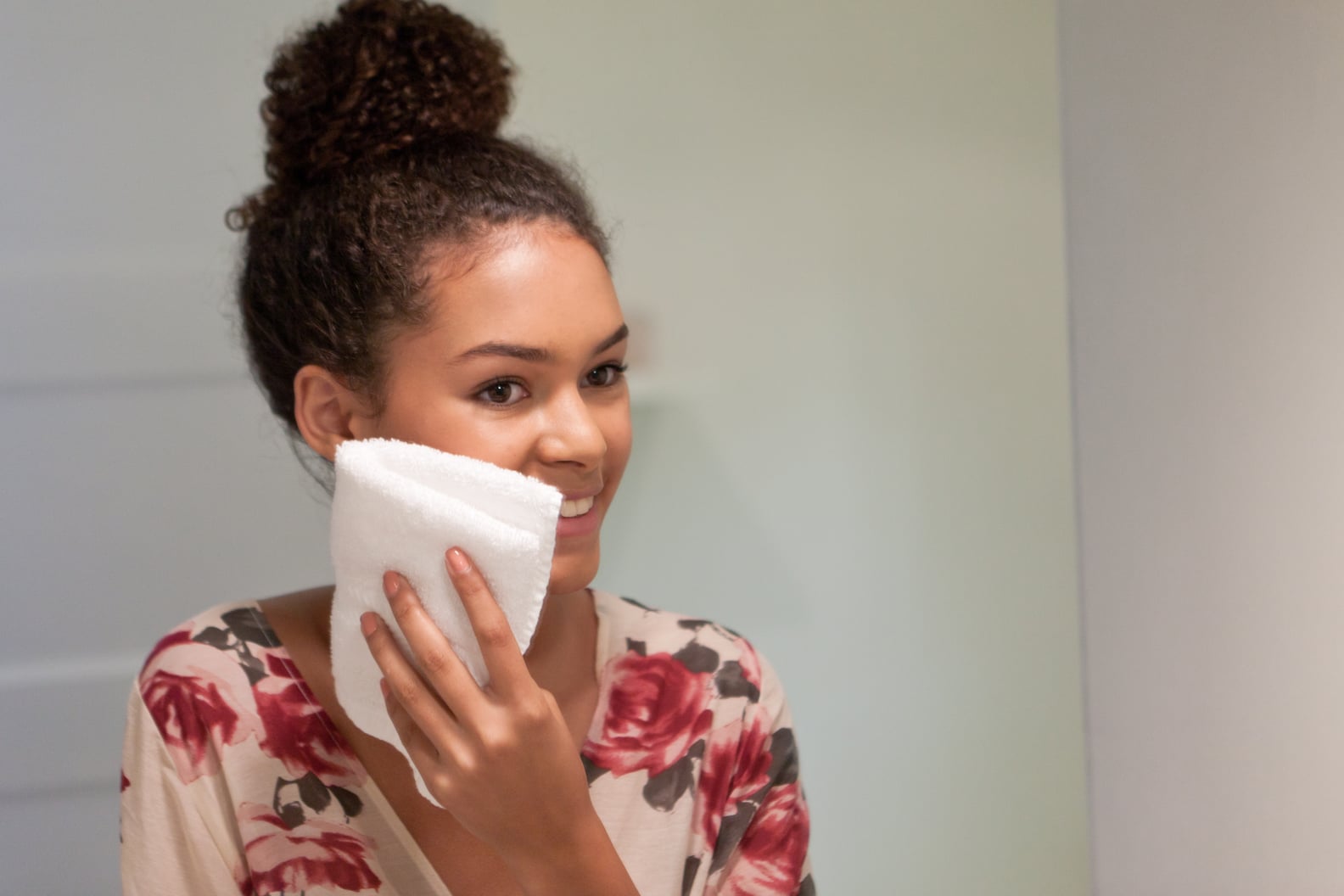 How to Use an Aspirin Mask For Acne | POPSUGAR Beauty