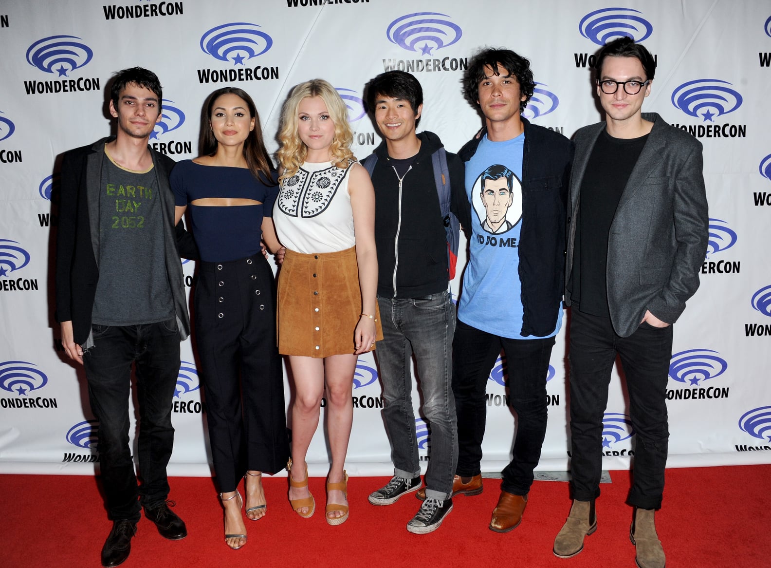 The 100 Cast Pictures | PS Celebrity