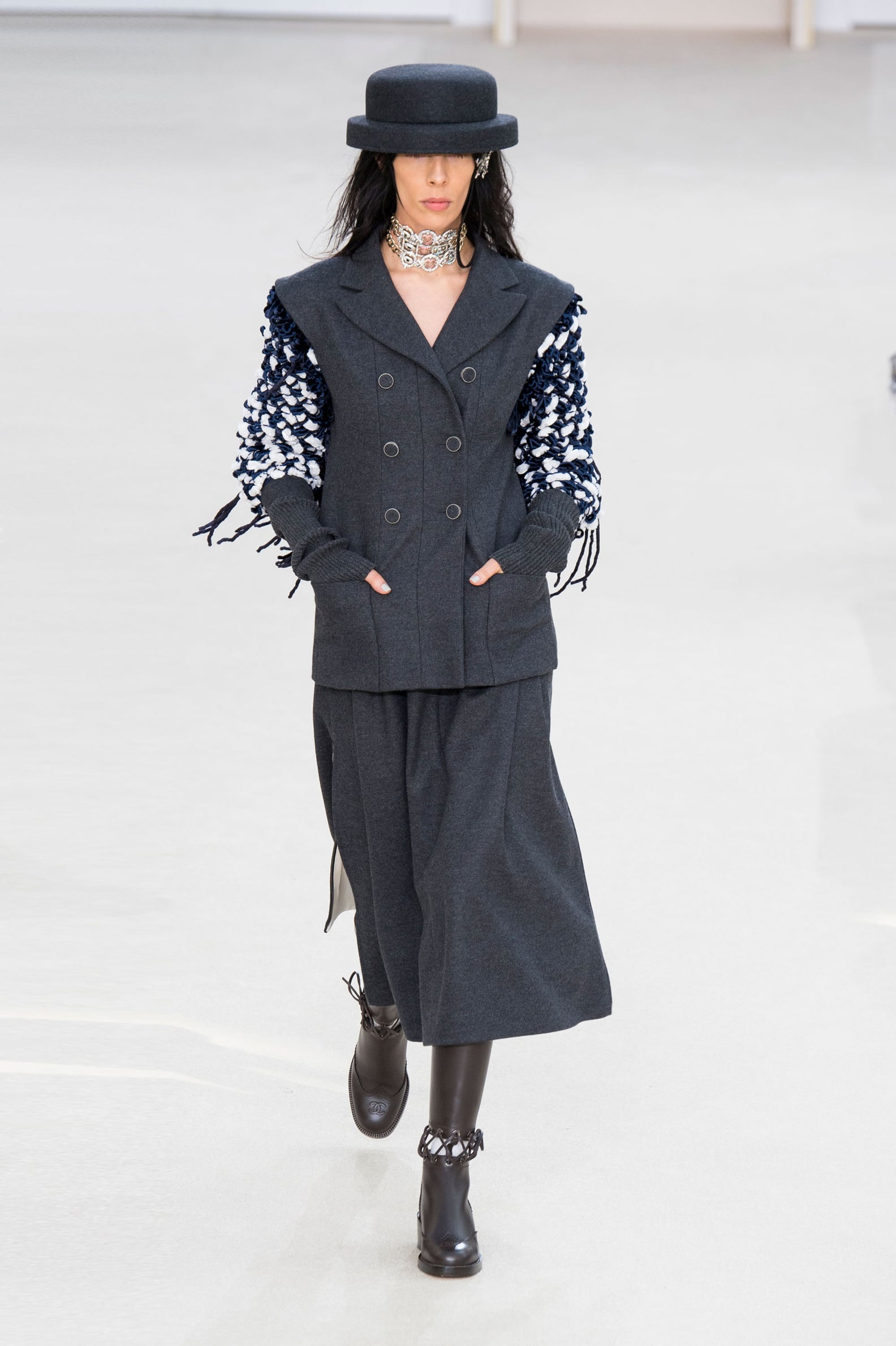 Chanel Fall 2016 Collection | PS Fashion