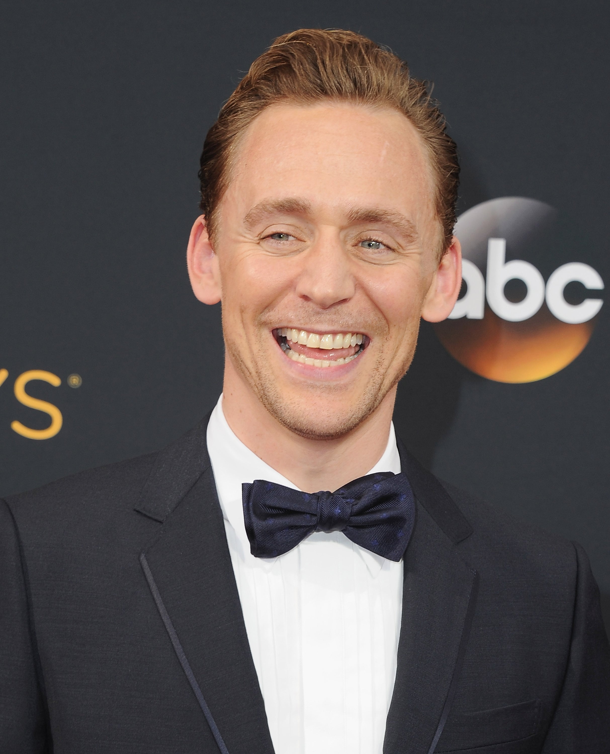 Tom Hiddleston Smirking