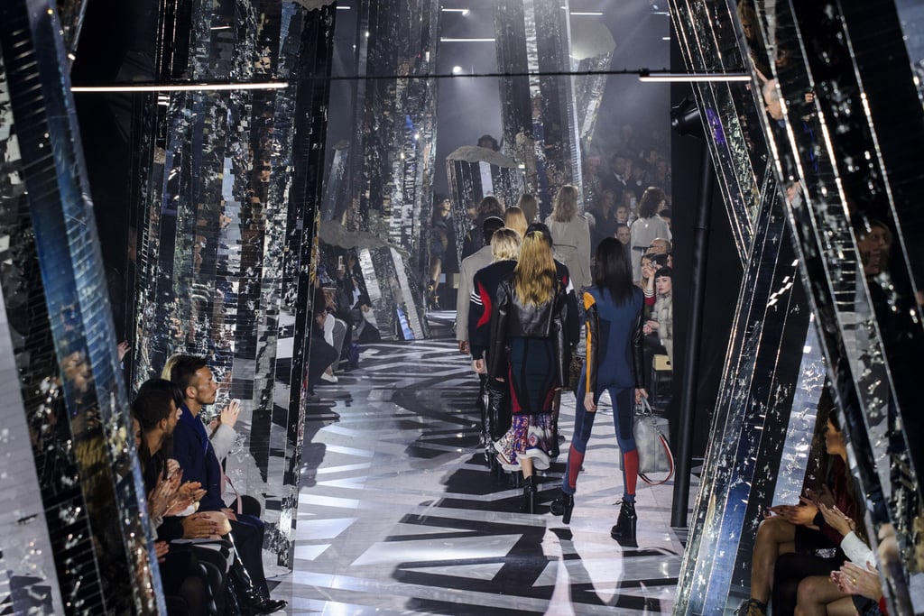 Louis Vuitton Fall 2016 Runway | POPSUGAR Fashion