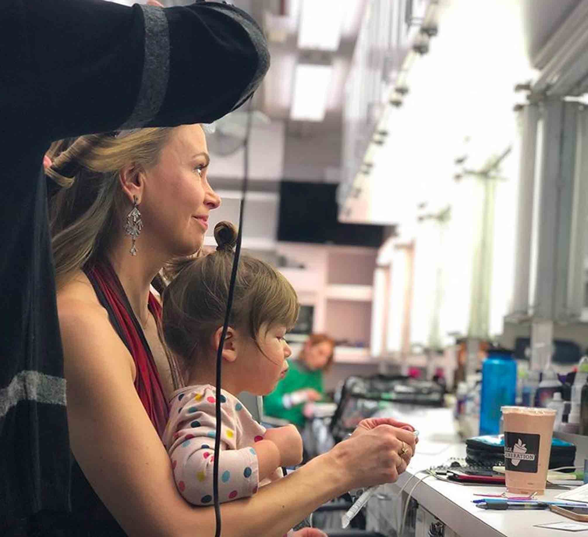 Cute Pictures of Sutton Foster's Daughter, Emily | POPSUGAR Family