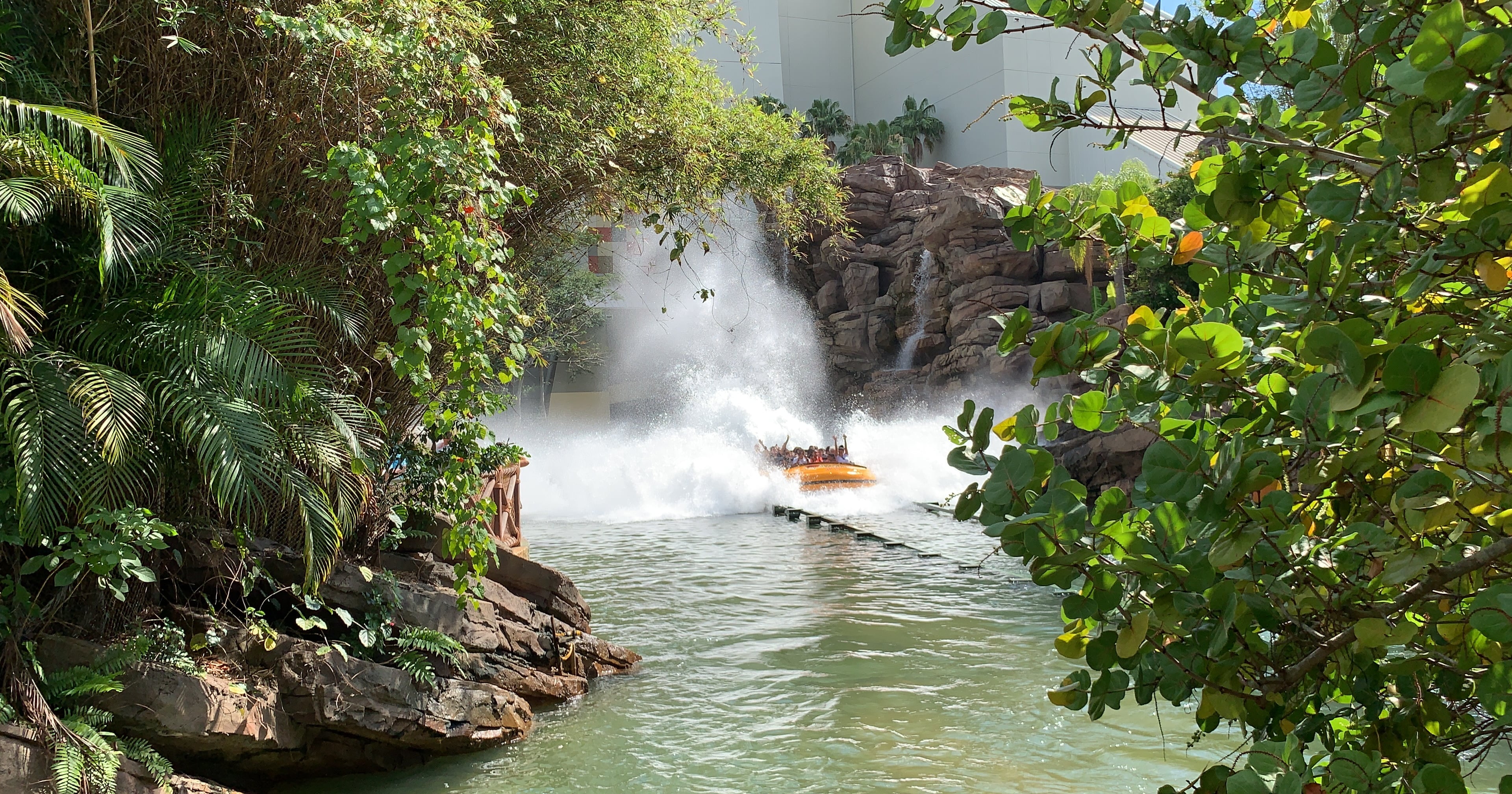 How to Stay Cool in a Theme Park This Summer | POPSUGAR Smart Living