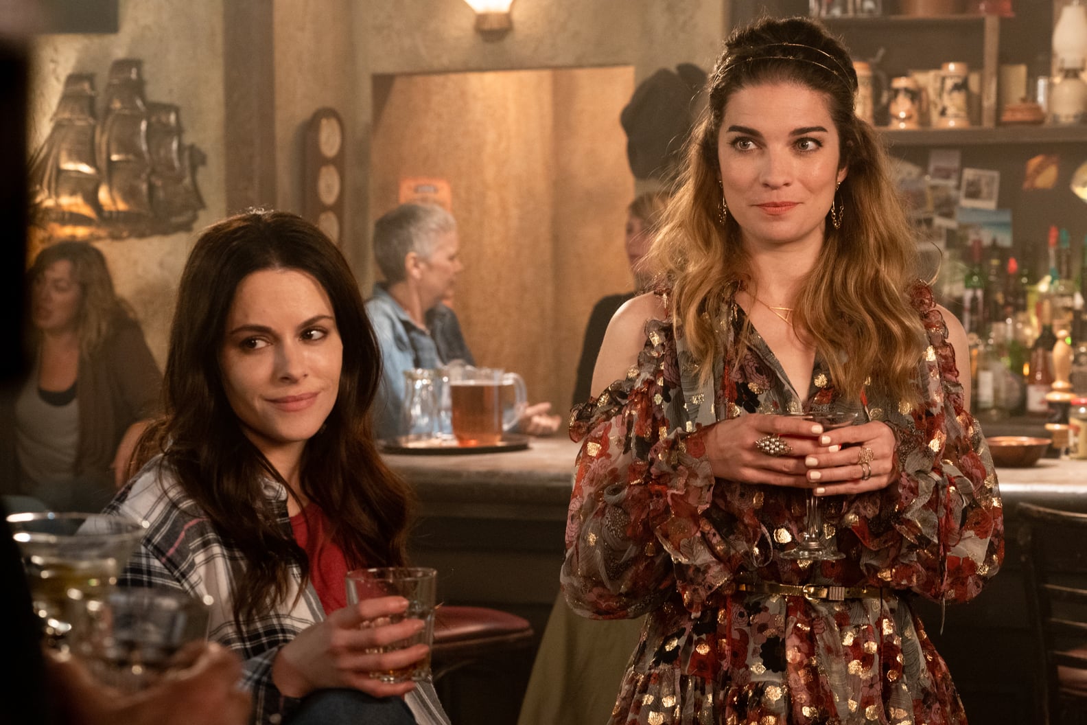 Why It's OK Alexis Was Single at the End of Schitt's Creek | POPSUGAR ...