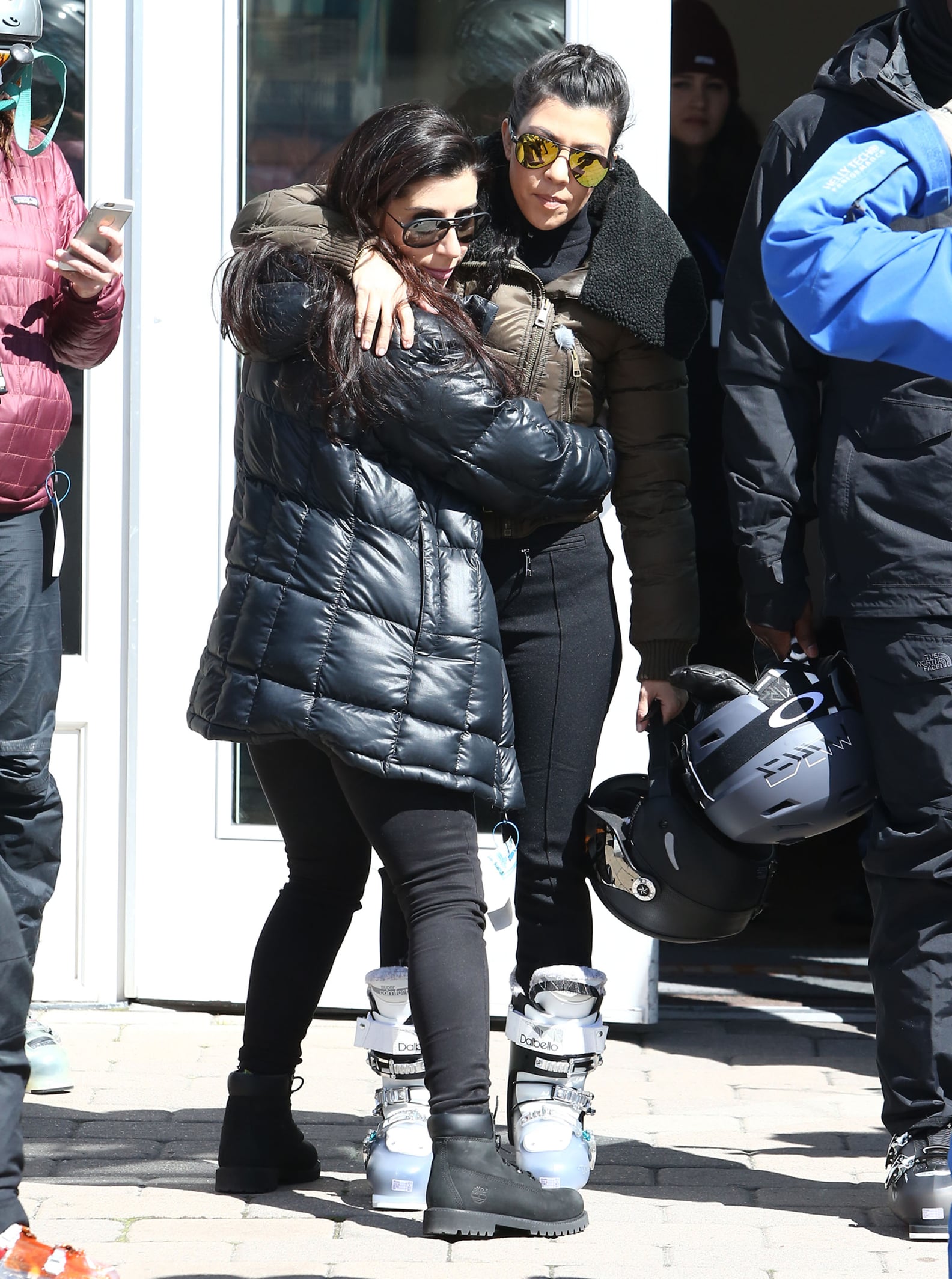 The Kardashian-Jenner Family Vacation in Colorado April 2016 | PS Celebrity