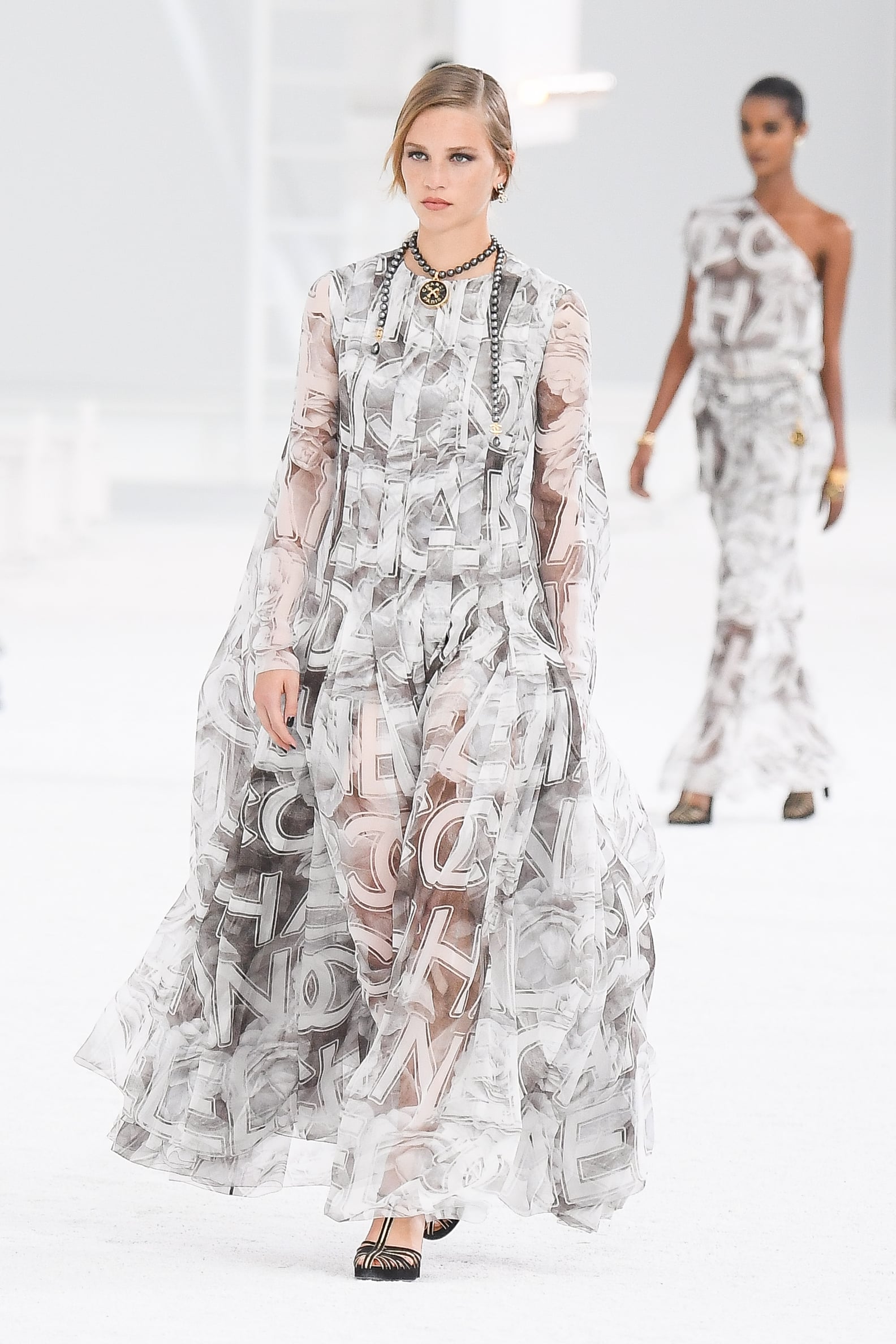 Chanel Spring/Summer 2021 Review and Photos | PS Fashion