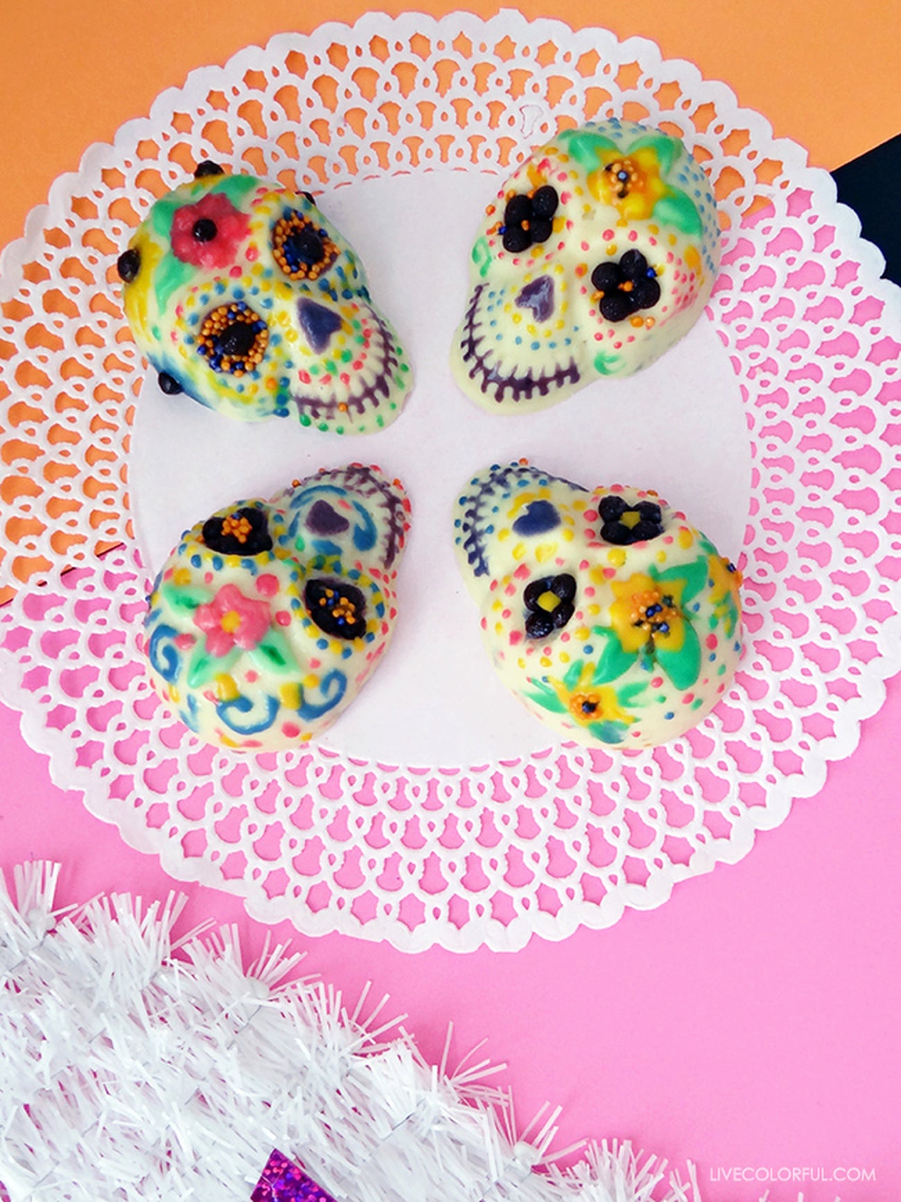 Desserts Shaped Like Day of the Dead Sugar Skulls | PS Latina