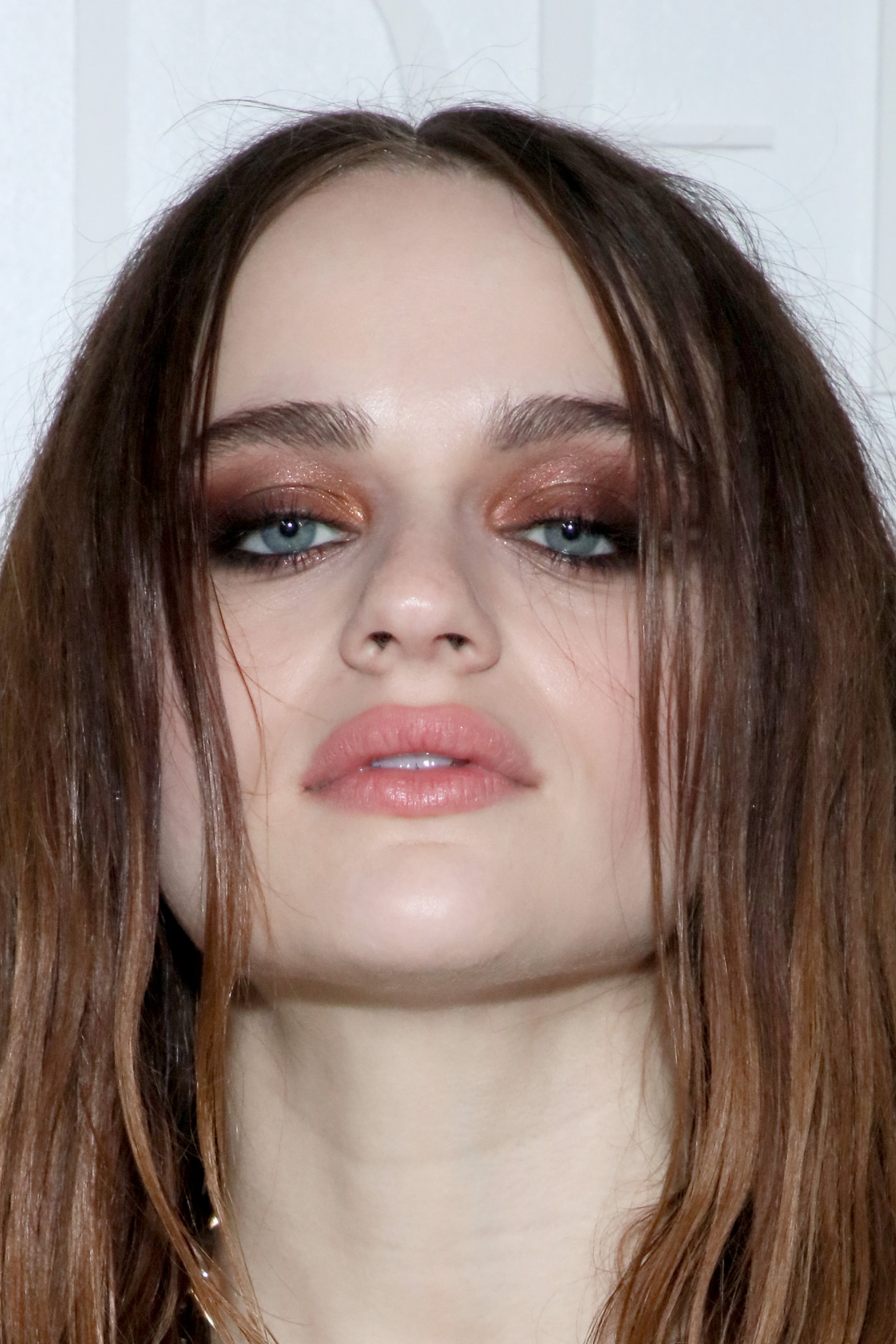 Joey King in the Fishtail-Eyeliner Makeup Trend | POPSUGAR Beauty