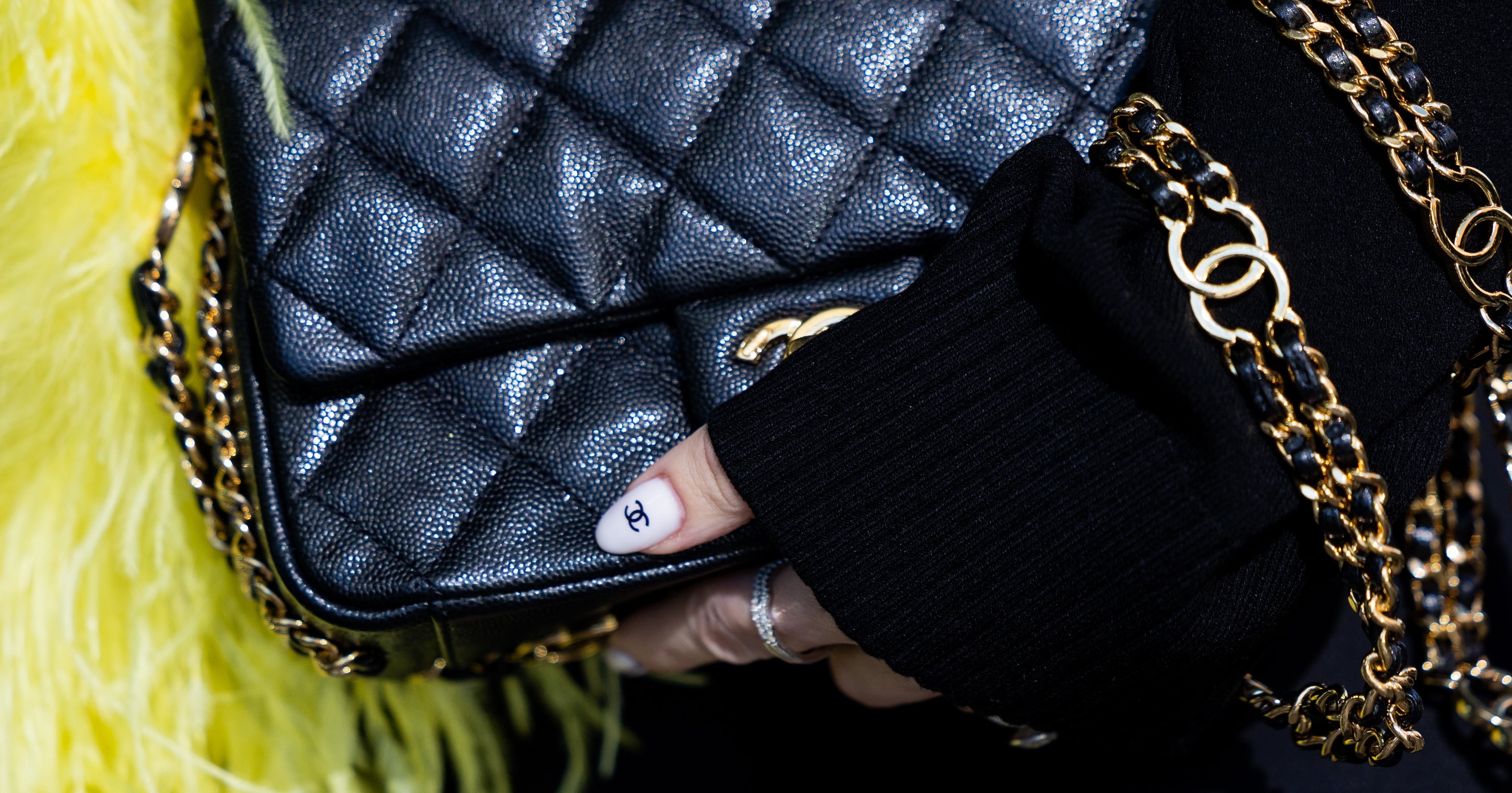 Accent Nails: The Y2K Trend Coming Back | PS Beauty