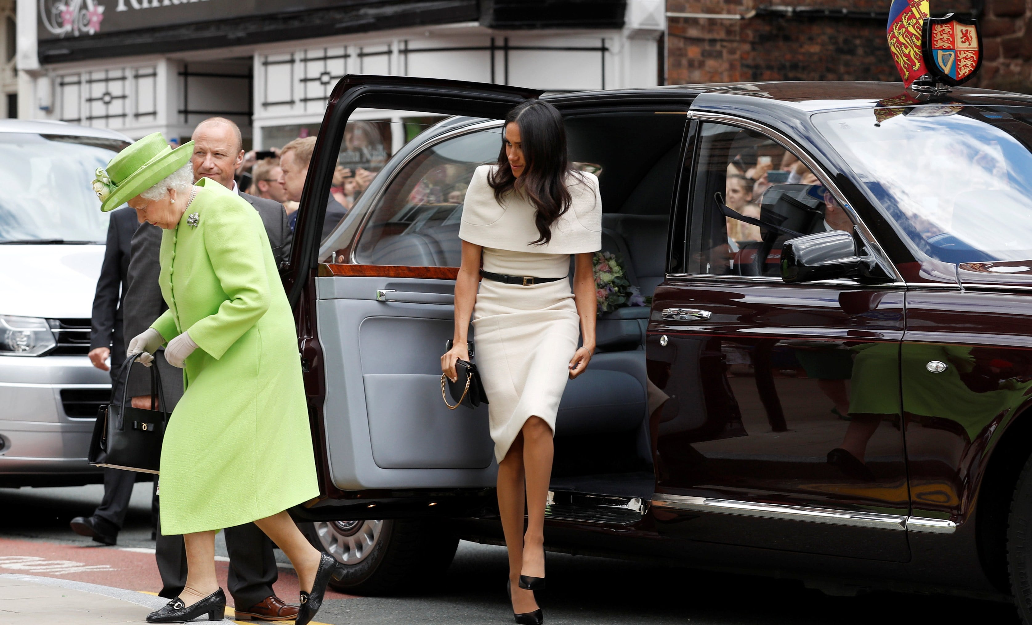 Meghan Markle and the Queen Getting Into Car Video June 2018 | PS Celebrity