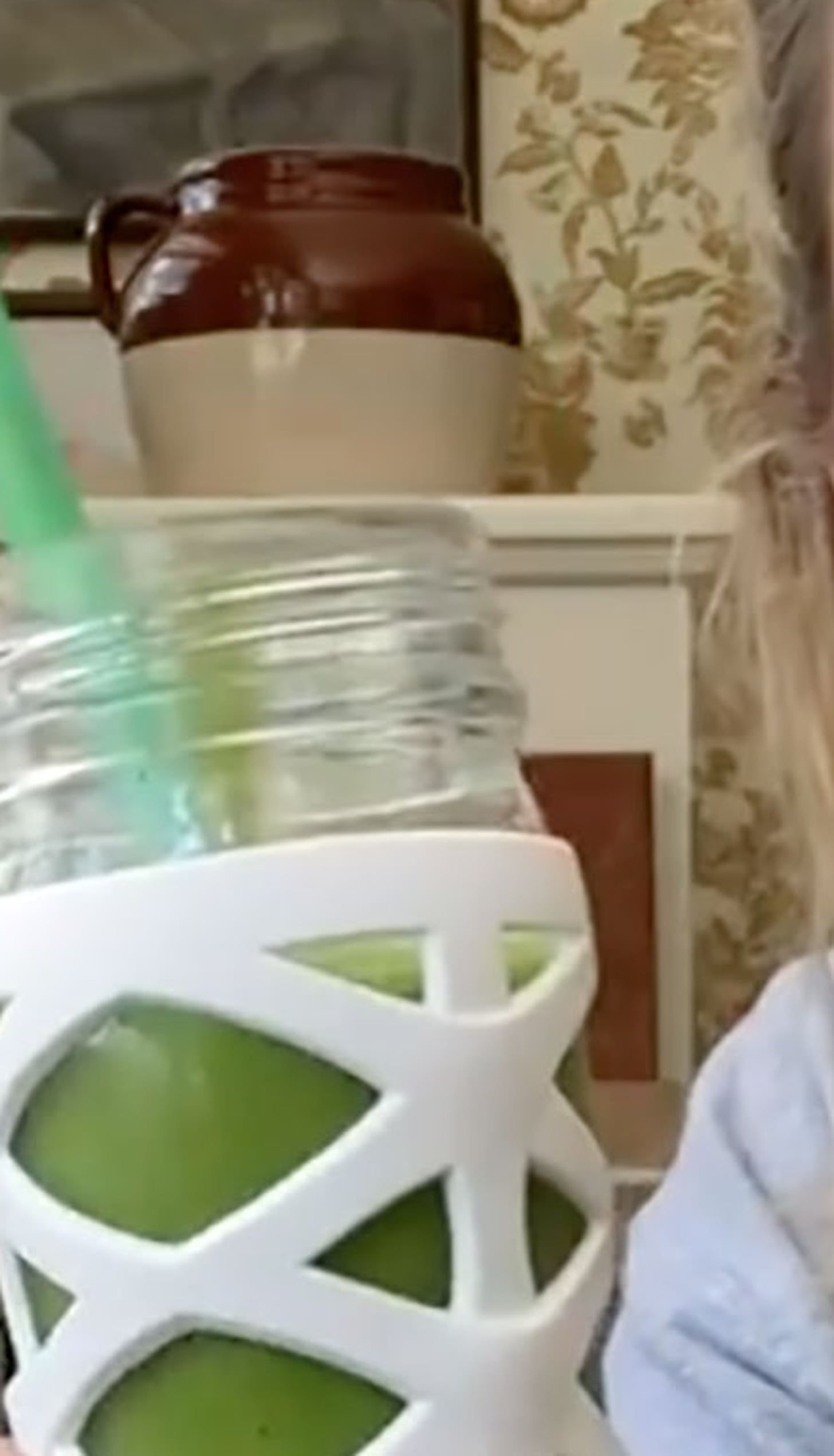 Reese Witherspoon's Green-Smoothie Recipe on Instagram | POPSUGAR Fitness