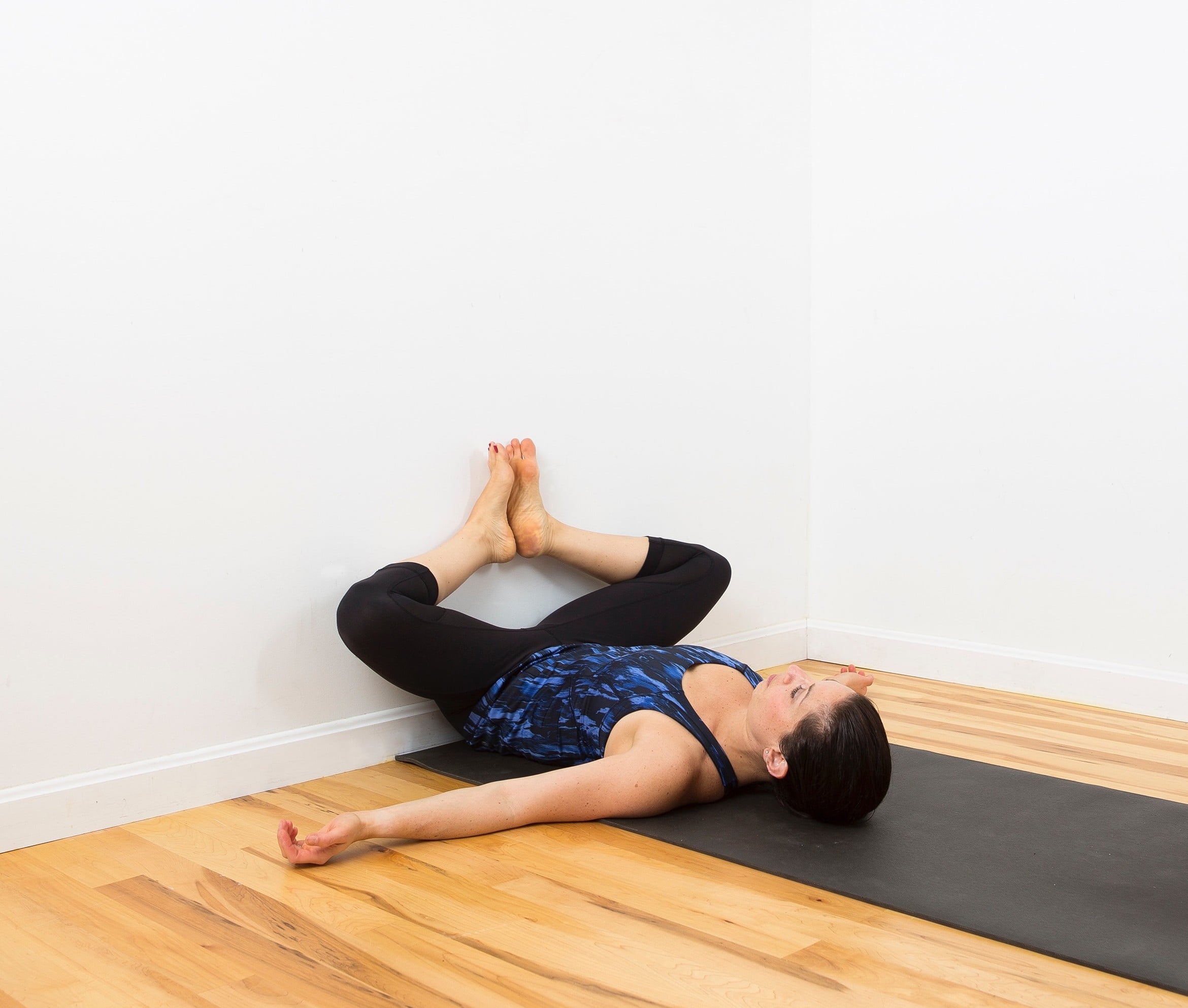 Hip and Lower Back Wall Stretch | PS Fitness