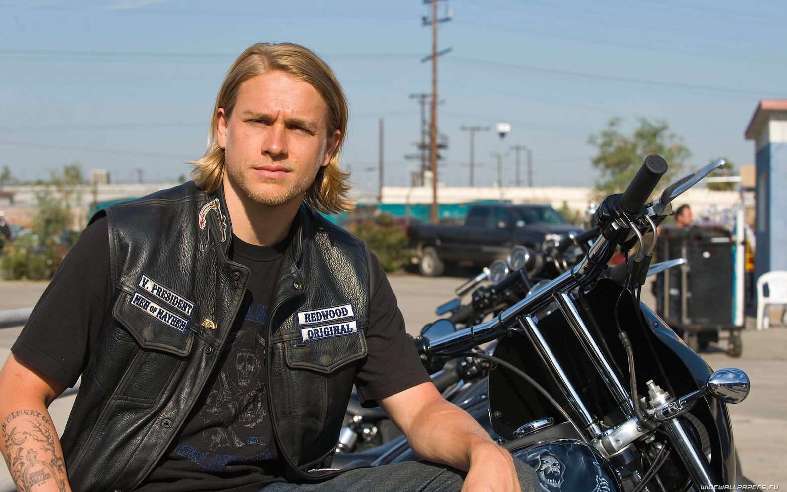Charlie Hunnam Movies on Netflix | PS Entertainment