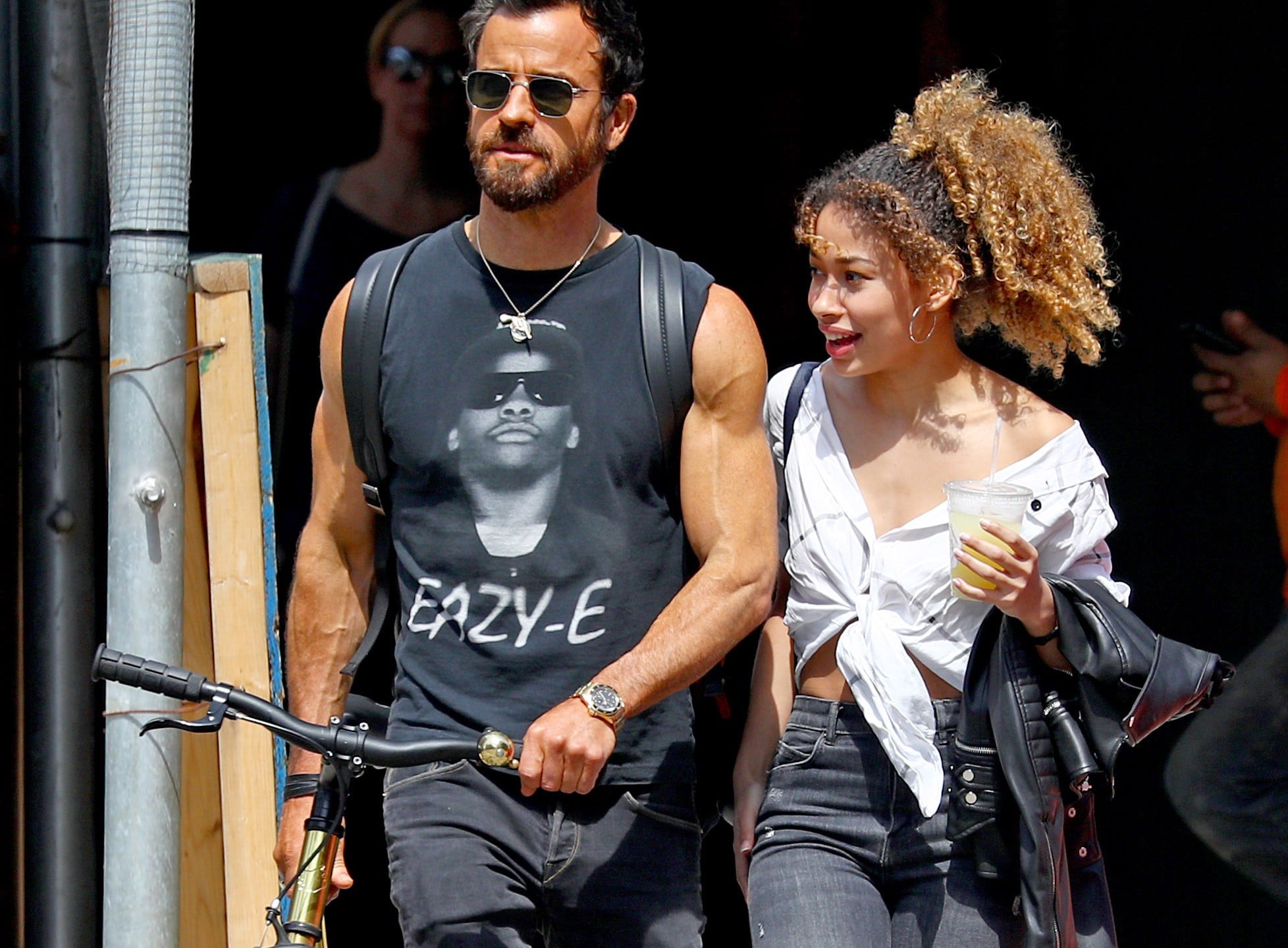 Justin Theroux With Mystery Woman In Nyc April 2018 Popsugar Celebrity