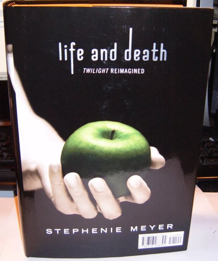 Stephenie Meyer Wrote a Gender-Swapped Twilight Book | PS Entertainment