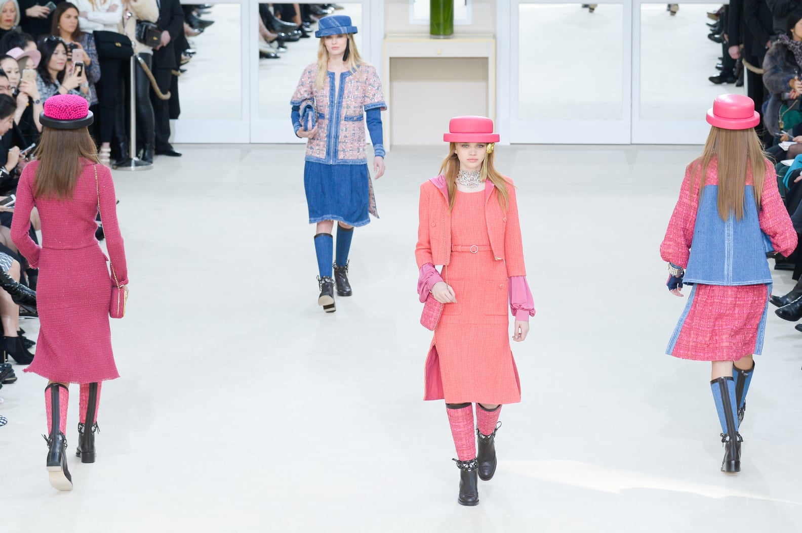 Chanel Runway Set Fall 2016 | PS Fashion