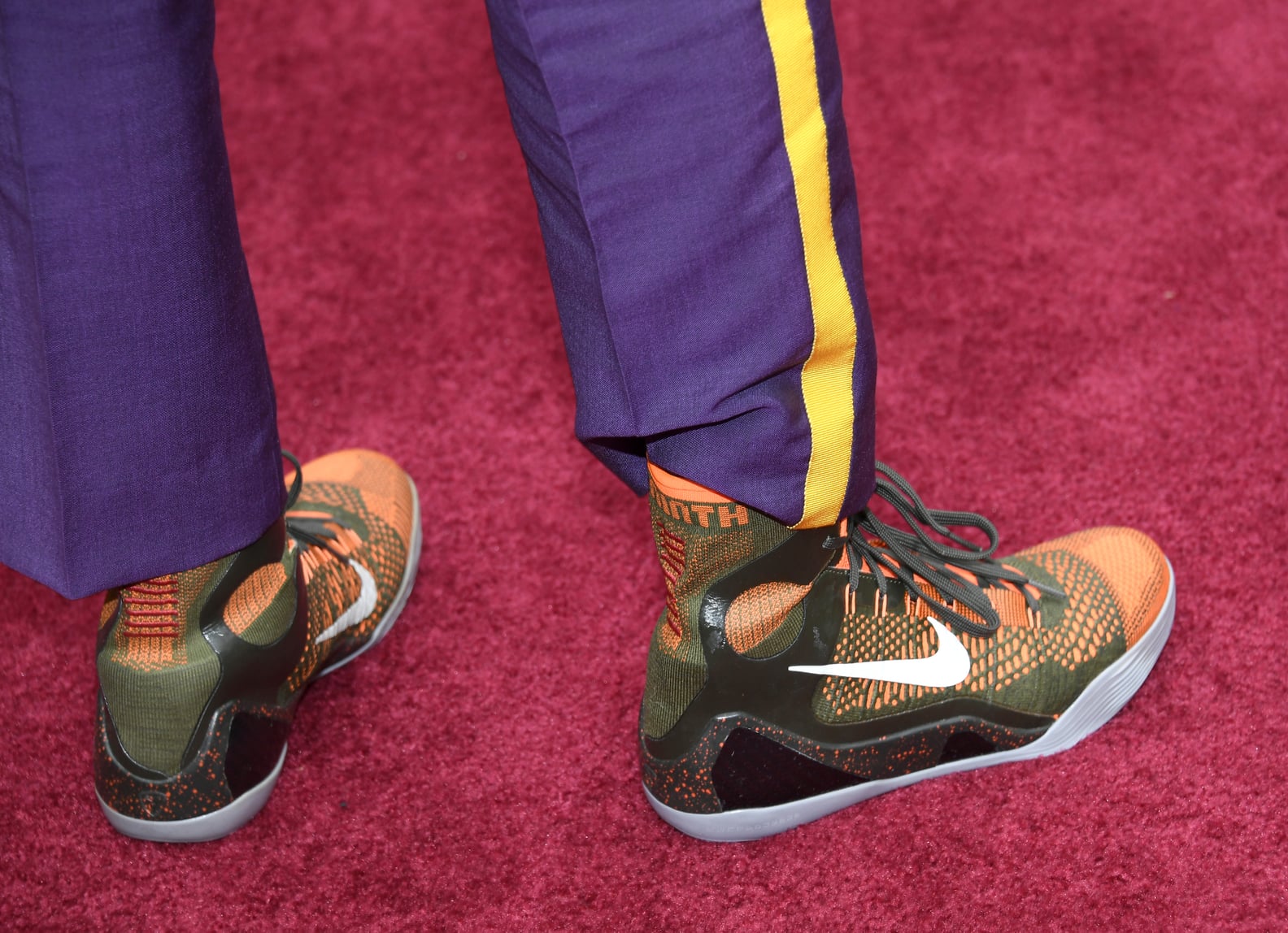 Spike Lee's Suit Honored Kobe Bryant at the Oscars | POPSUGAR Fashion