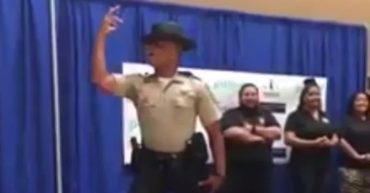 Police Officer Dancing to "Formation" Video | PS Celebrity