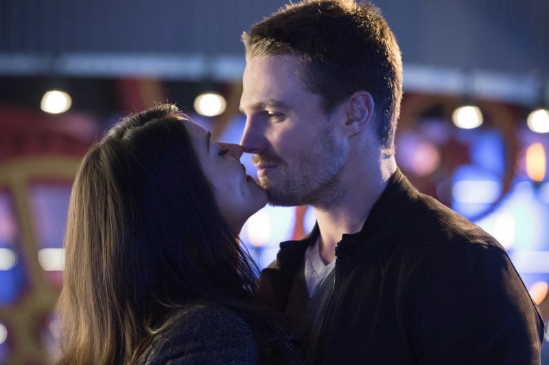 Arrow Best Tv Kissing Scenes Of 2013 Popsugar Entertainment Photo 83