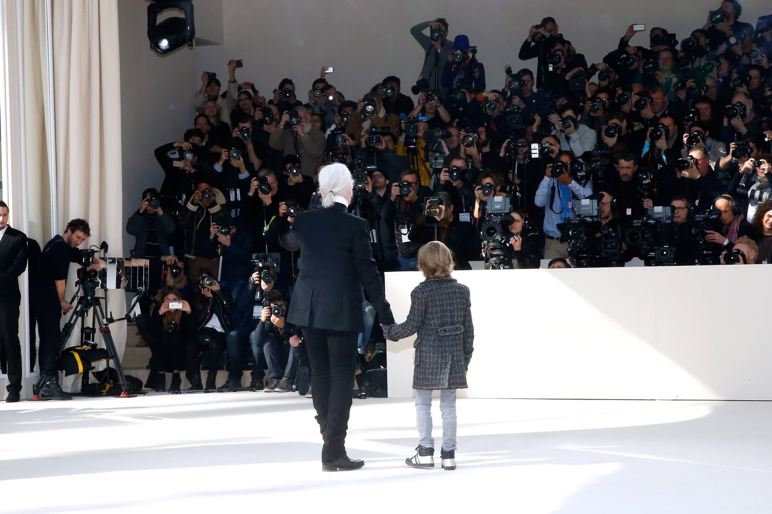 Chanel Runway Set Fall 2016 | PS Fashion