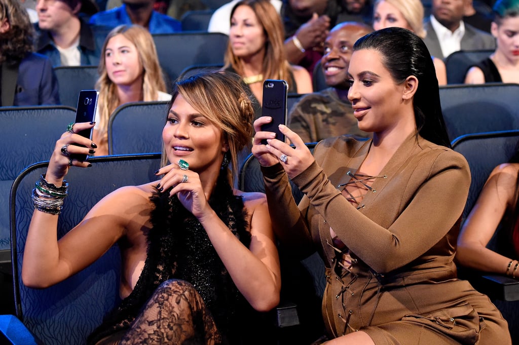 Kim Kardashian and Chrissy Teigen Taking Selfies at the VMAs | POPSUGAR ...