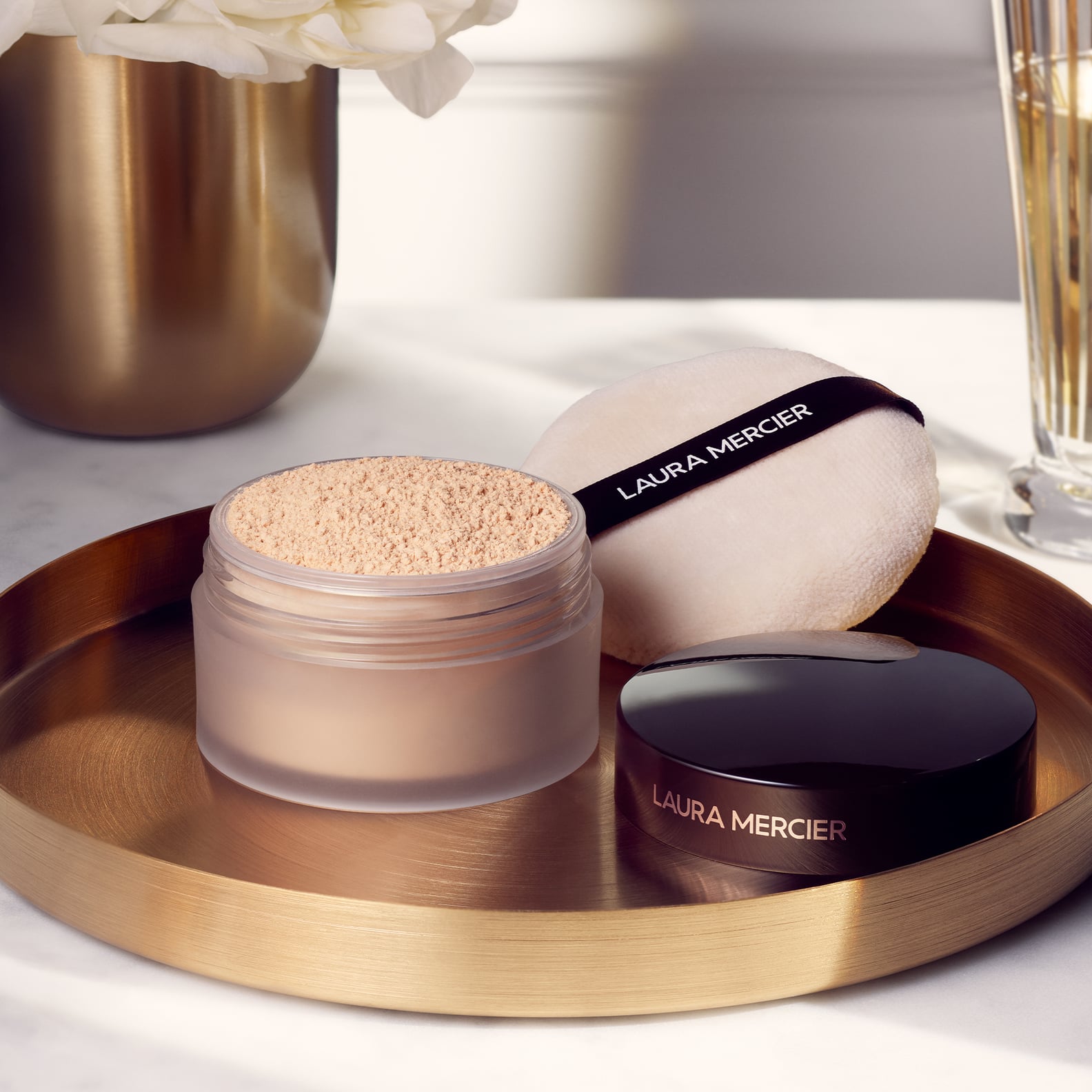 Laura Mercier Translucent Loose Setting Powder Honey Review | PS UK Beauty