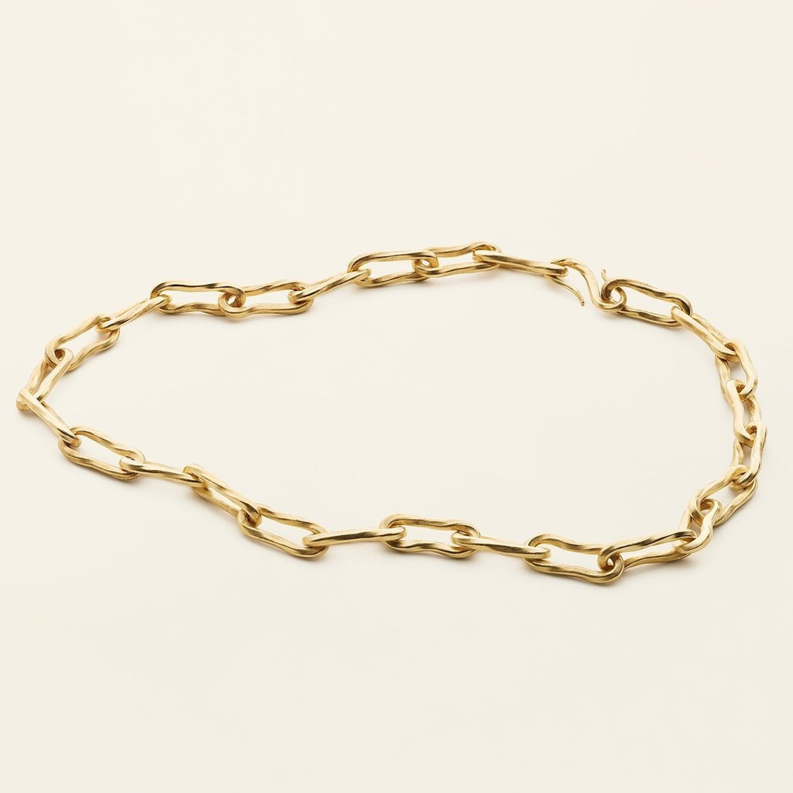 Chunky Chain-Link Necklace Trend 2019 | PS Fashion