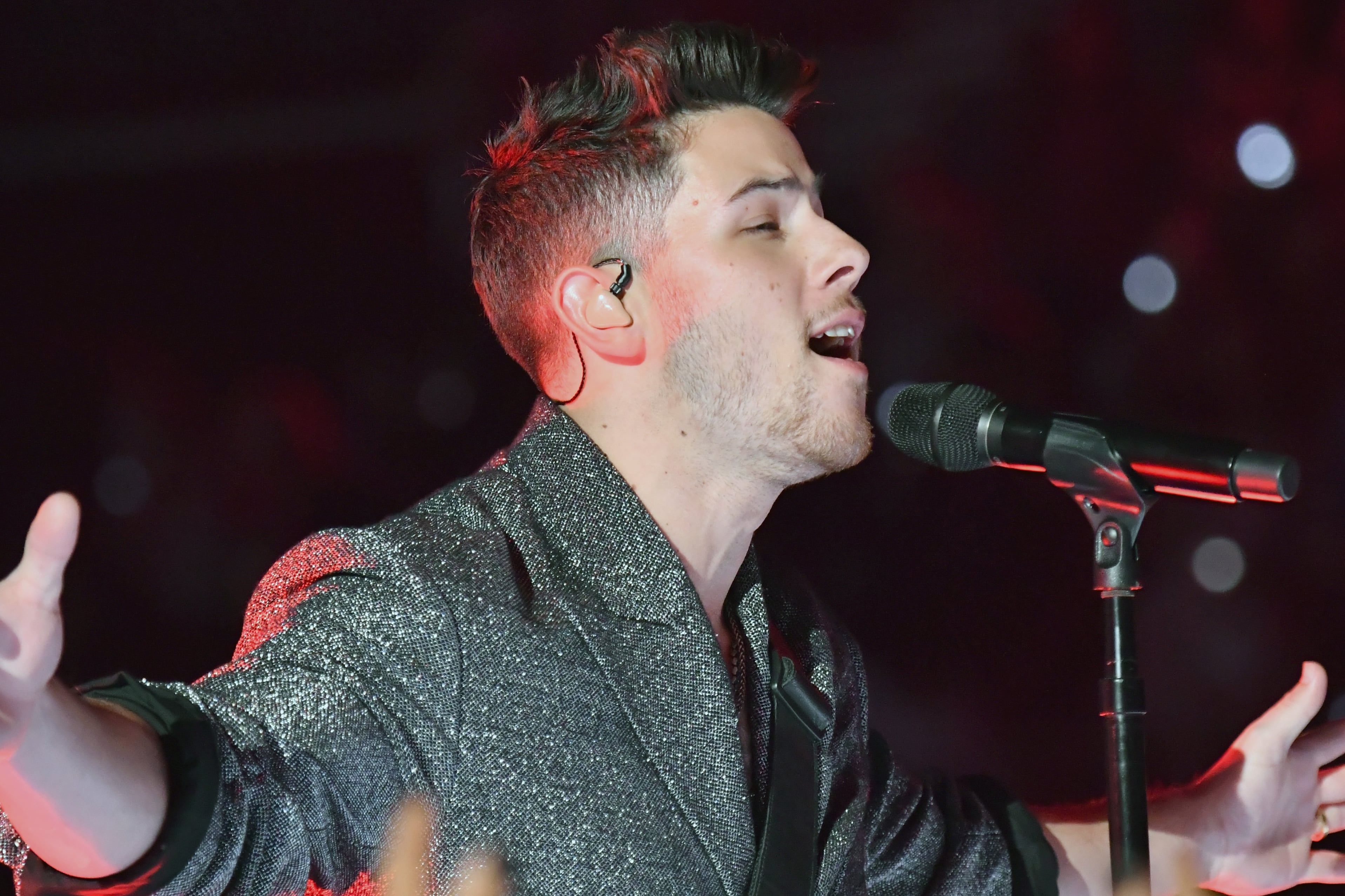Listen to Nick Jonas's "Spaceman" Song | POPSUGAR Entertainment