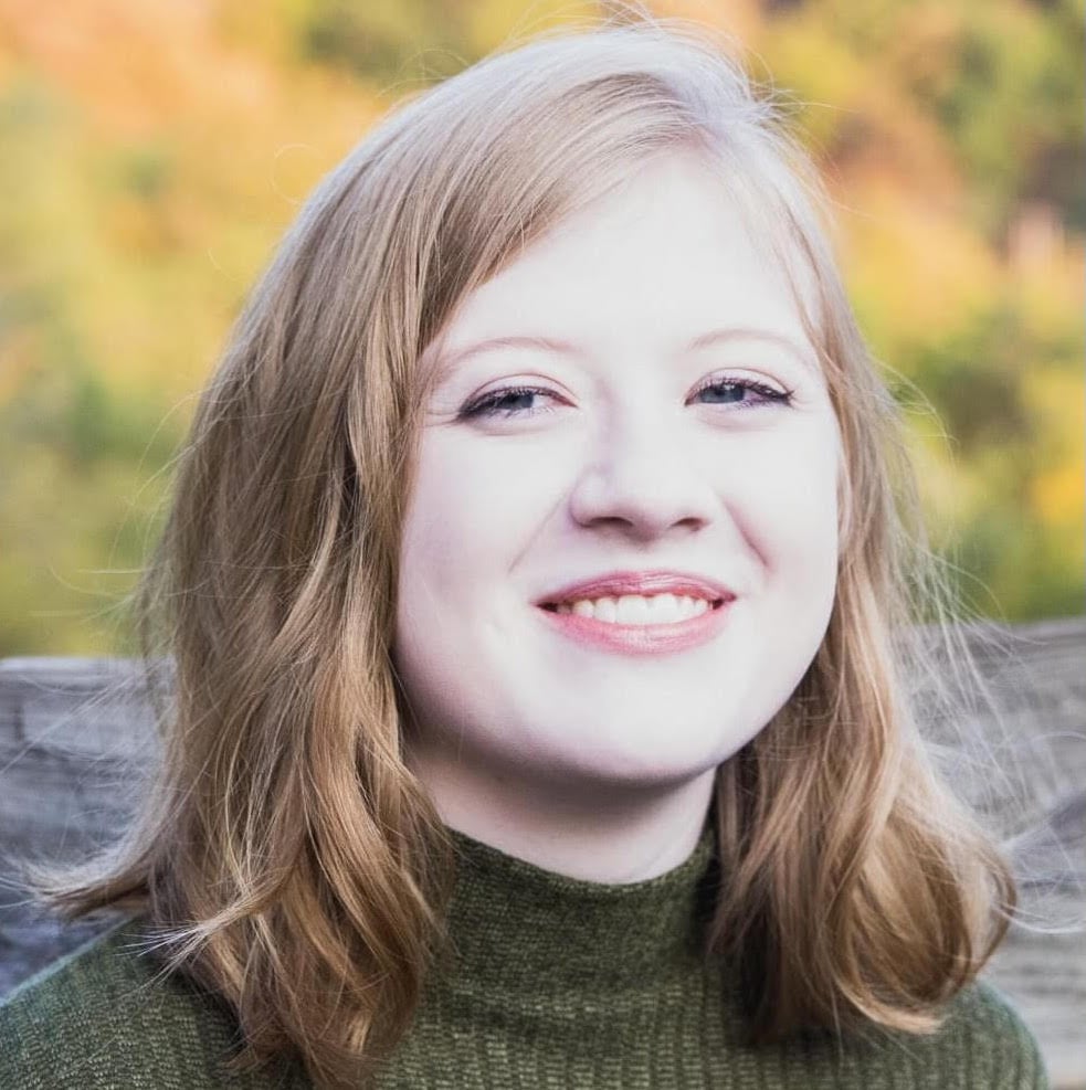 Emma Vrabel - POPSUGAR