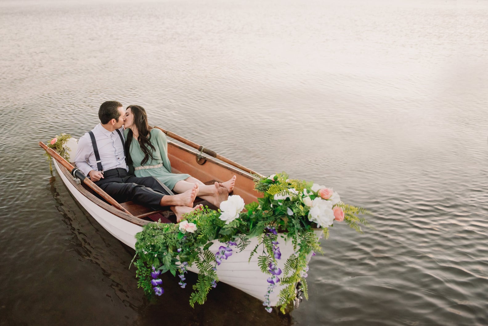 Engagement Photos in a Rowboat | PS Love