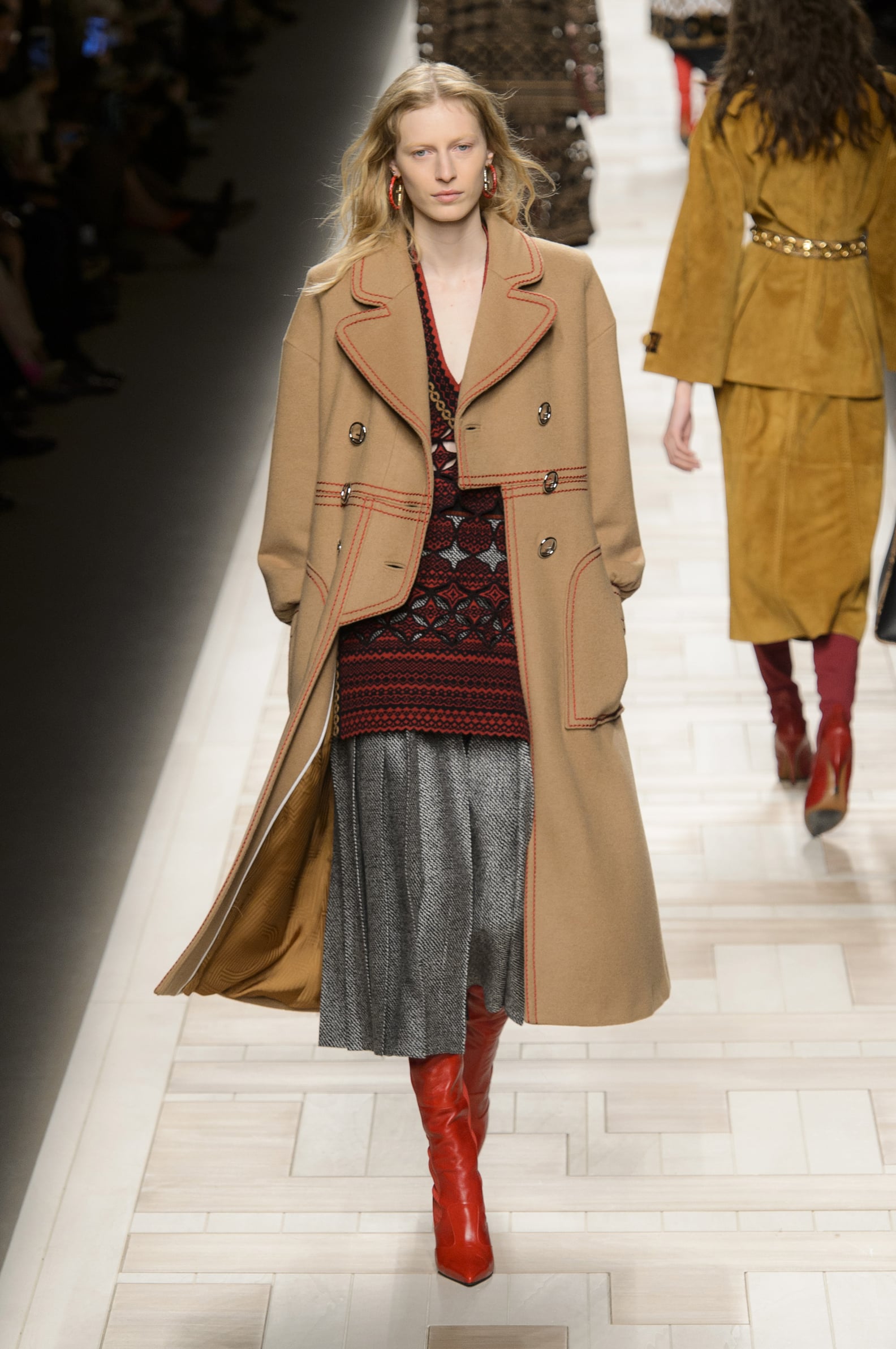 Fendi Fall 2017 Runway Show | PS Fashion