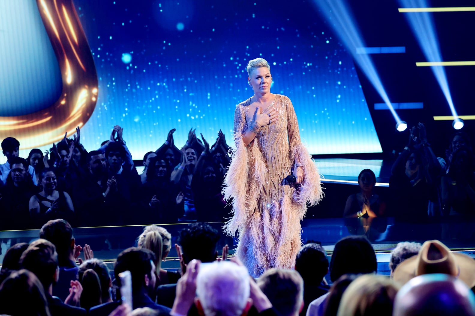 Pink AMAs Performance 2022 | POPSUGAR Entertainment