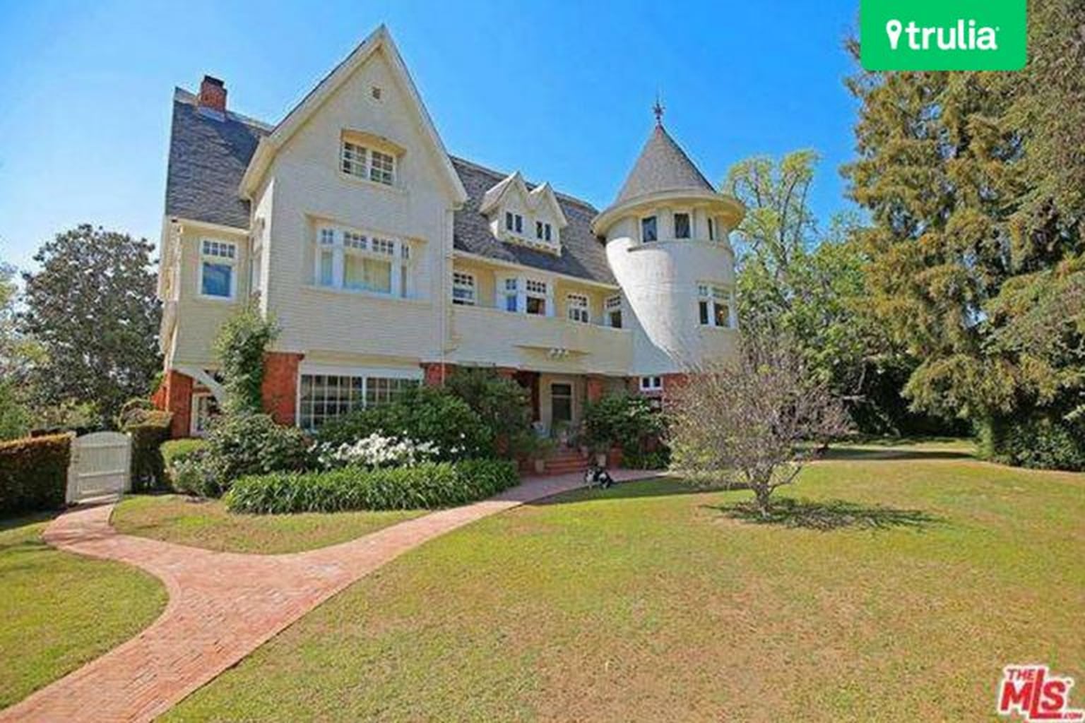 Kat Von D Buys House From Cheaper by the Dozen | PS Home