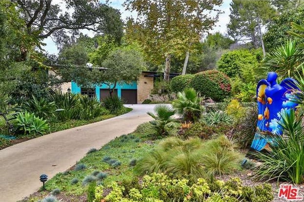 Miley Cyrus Buys Malibu House Near Liam | PS Home